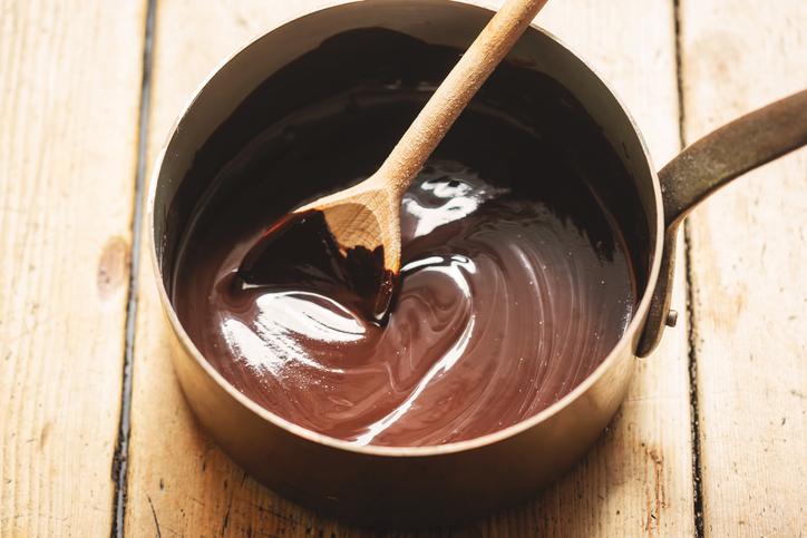 Cómo fundir chocolate Descubre el paso a paso para hacerlo al baño