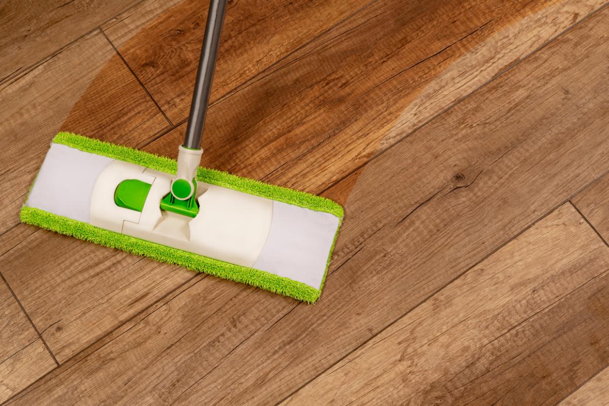 Cómo limpiar el parquet para que brille y quede como nuevo