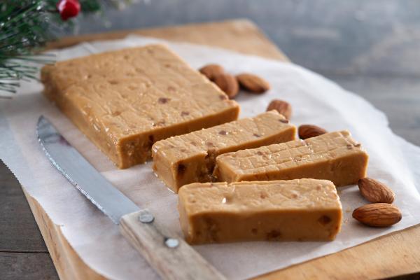 Tipos de turrones españoles: una guía con sus texturas y sabores