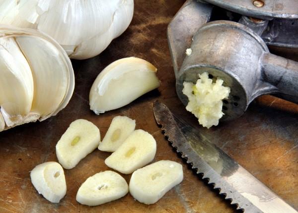 Cómo curar las uñas encarnadas con remedios caseros