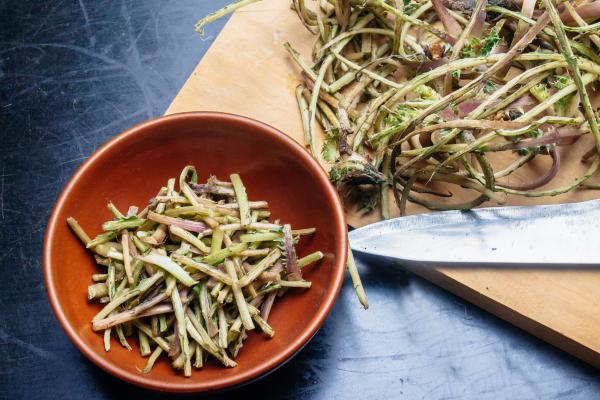 Cardos en salsa de almendras: la receta aragonesa para Navidad