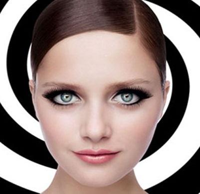 Cómo delinear los ojos según su forma - 6 pasos