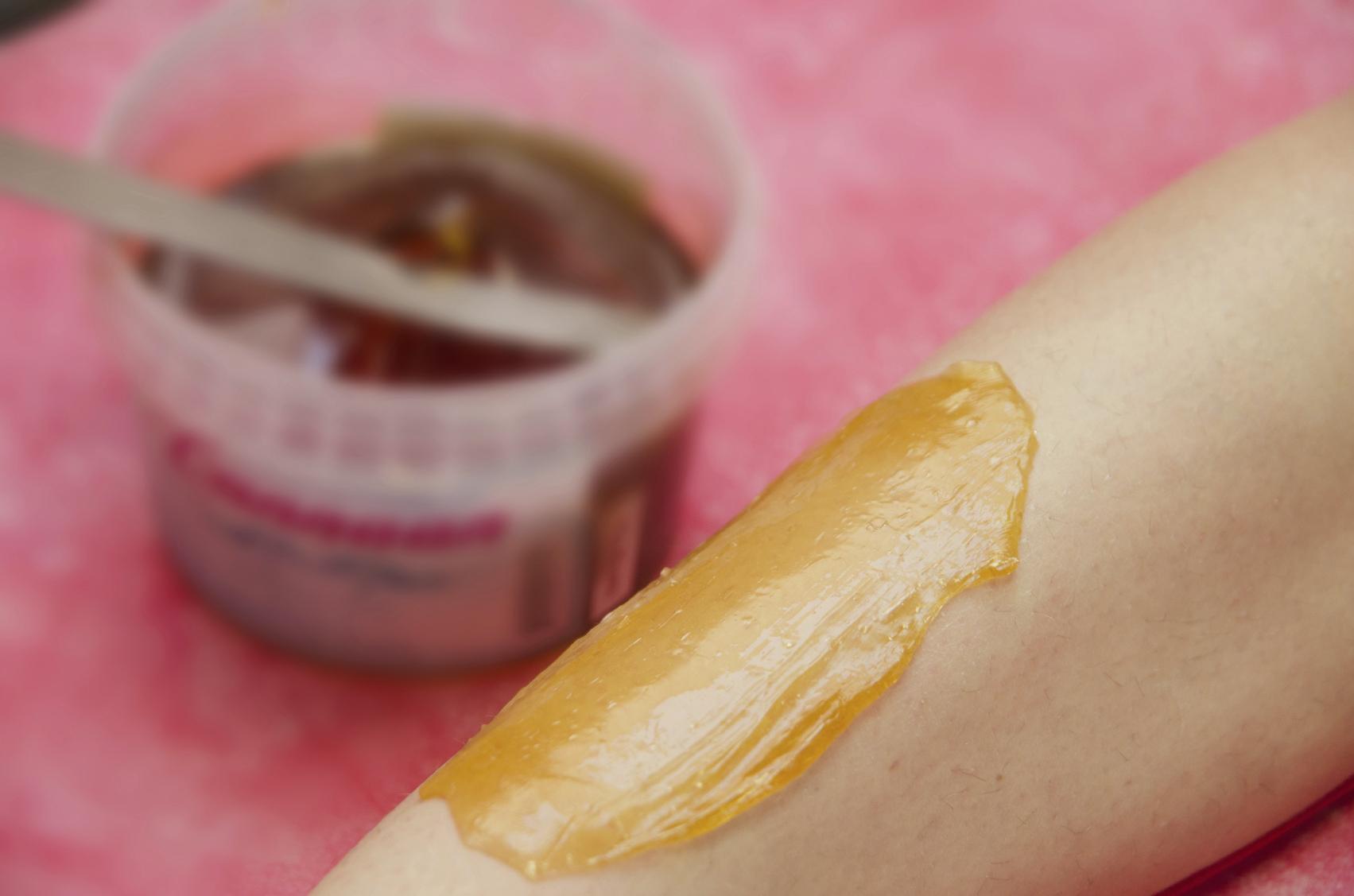 Cómo depilar las cejas con cera paso a paso - 10 pasos