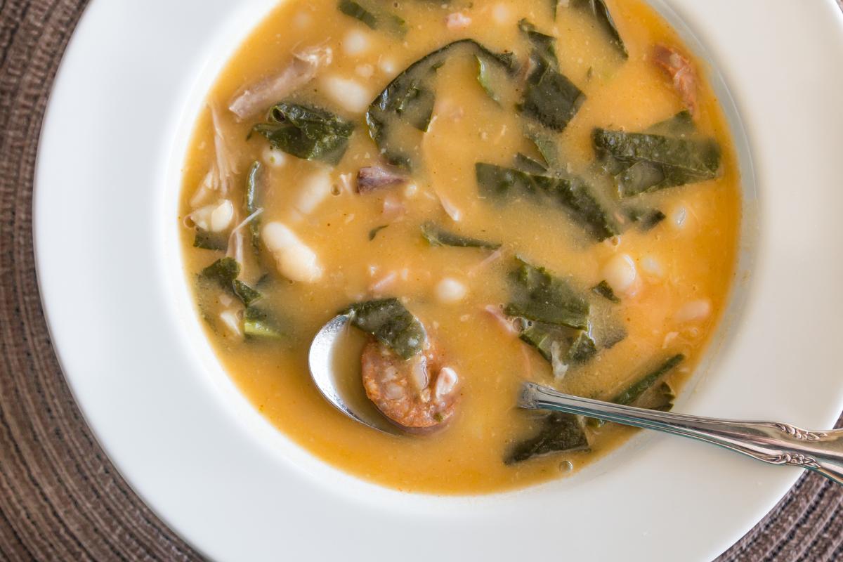 Cómo hacer caldo gallego: receta tradicional gallega