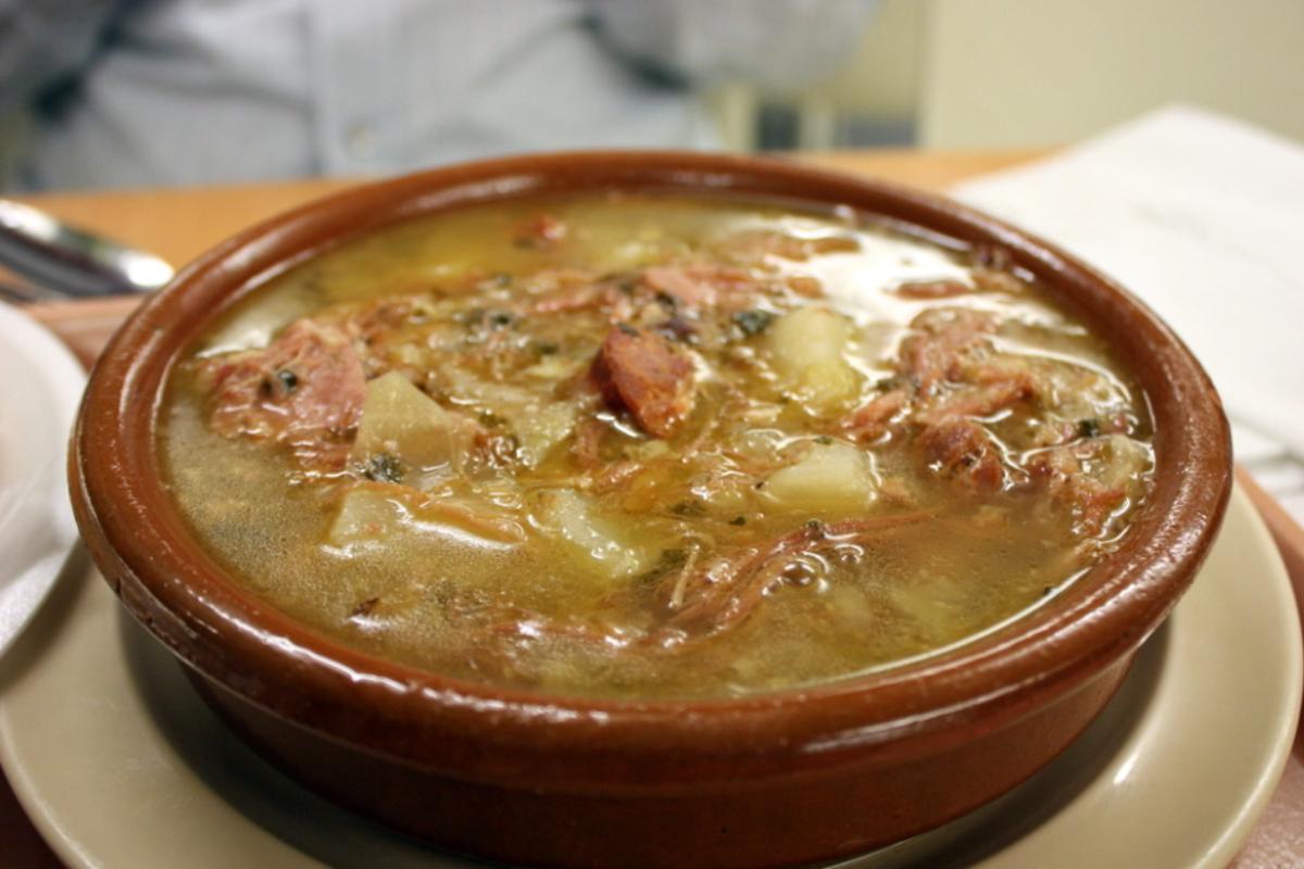 Cómo hacer caldo gallego: receta tradicional gallega