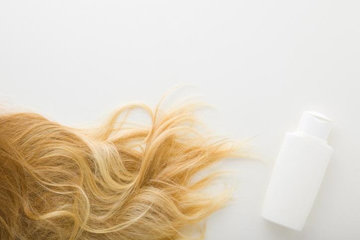 CHAMPÚ AZUL: para qué sirve y cómo usarlo - ¡Guía!