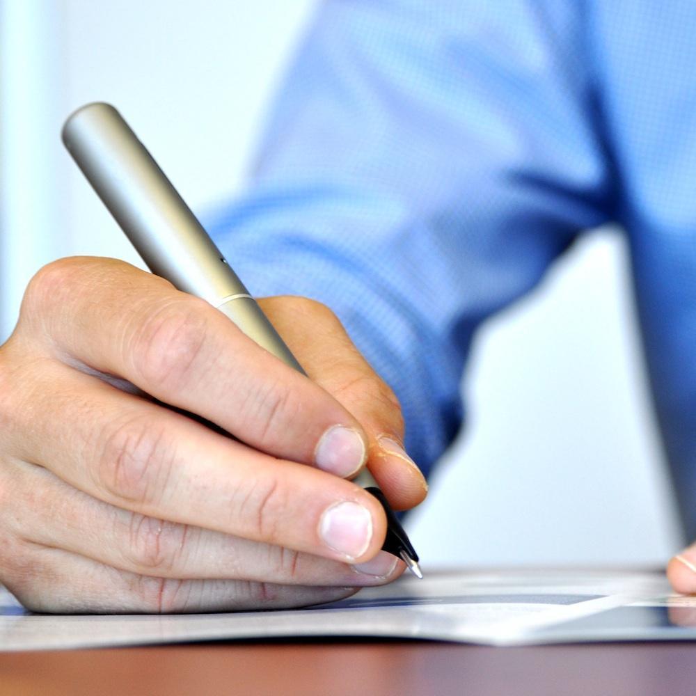 Cómo escribir una breve biografía - 9 pasos