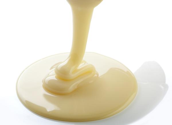 Cómo hacer bolis o congeladas de rompope - Receta casera