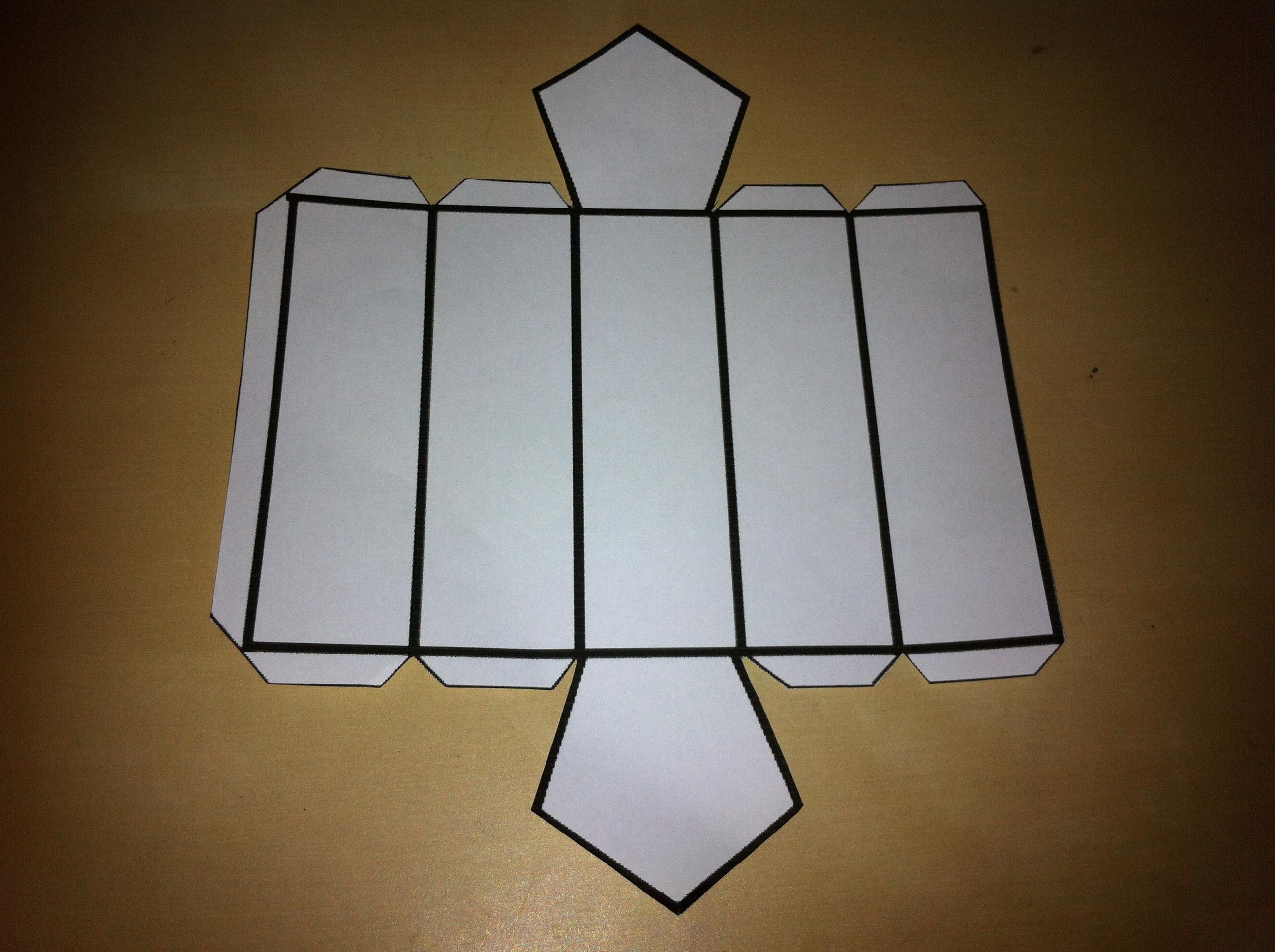 Cómo hacer un prisma con base pentagonal - 5 pasos