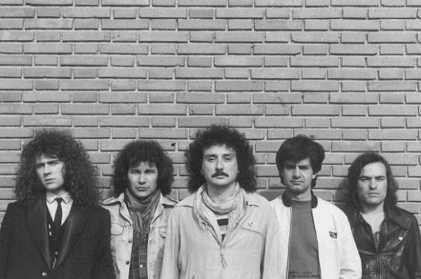Los mejores grupos de rock español de los 80 - Descubre joyas de la música española