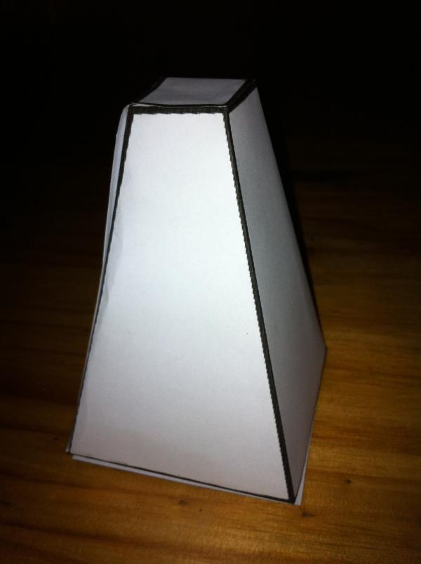 piramide cuadrangular molde