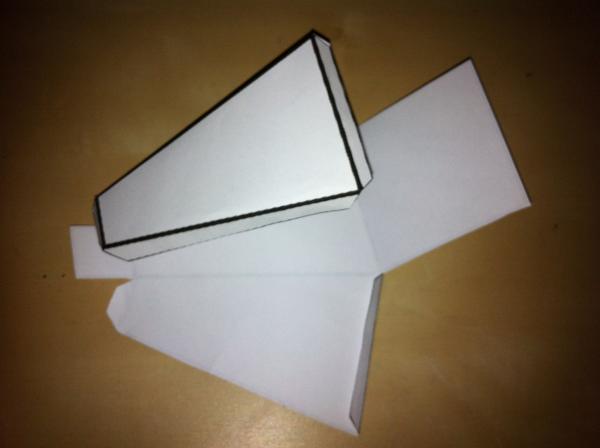 Cómo hacer una pirámide truncada con base cuadrada