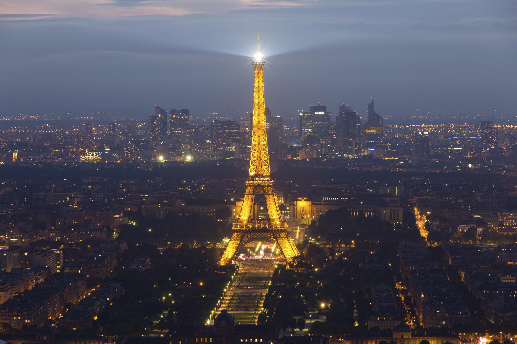 Cuánto mide la Torre Eiffel