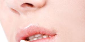 Cómo Se Aplica El ÁCIDO HIALURÓNICO En Los LABIOS: El Antes y El Después