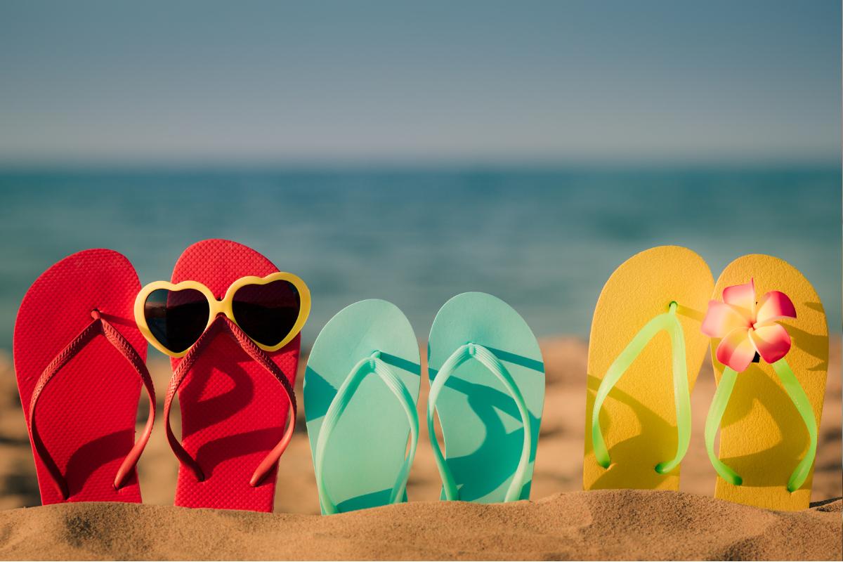 Guía con los 10 distintos tipos de chanclas para este verano