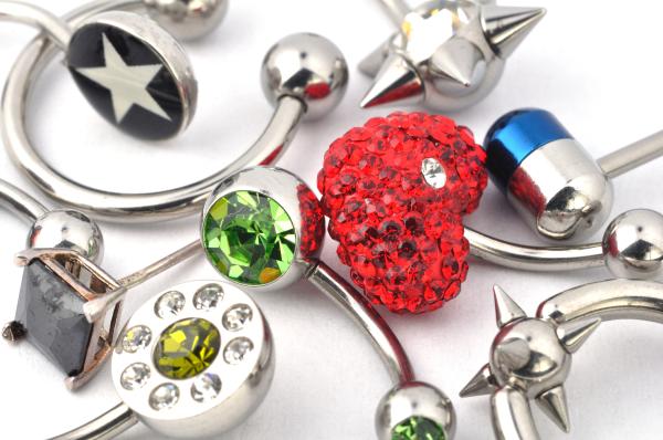 Tipos de piercings en el ombligo - Descubre los piercing más y menos ... Tipos de piercings en el ombligo - Descubre los piercing más y menos ...