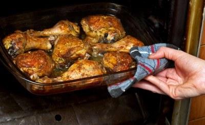 Cuál es la diferencia entre asar y azar